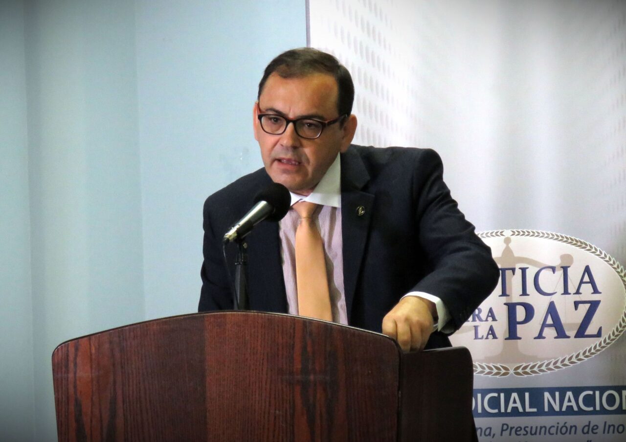 Magistrado Antonio Ulloa asume como ministro de la Corte de Apelaciones ...